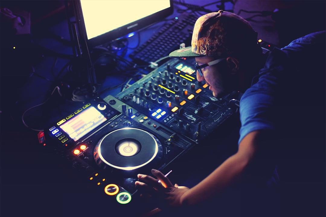 Zak Show | Entertainment Agency
